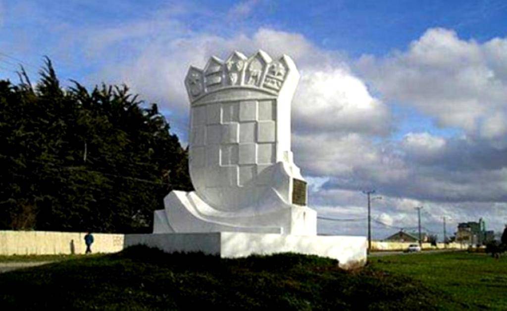 Je li 'najveći hrvatski grb na svijetu' desetmetarski div?