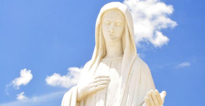 37 GODINA UKAZANJA Pročitajte iscrpan opis lika Kraljice Mira, kako se ...